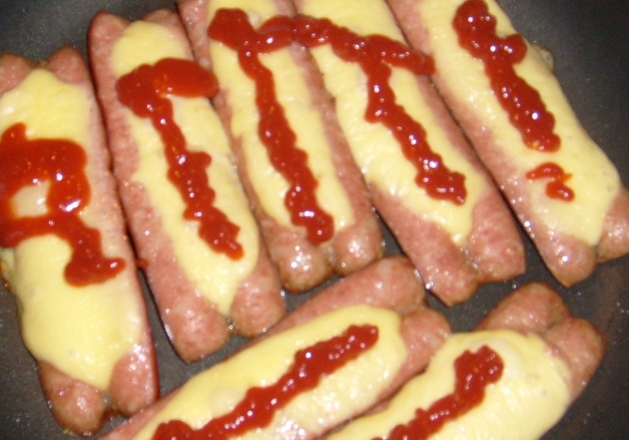 PARÓWKI Z PALELNI Z ŻÓŁTYM SEREM - DoradcaSmaku.pl