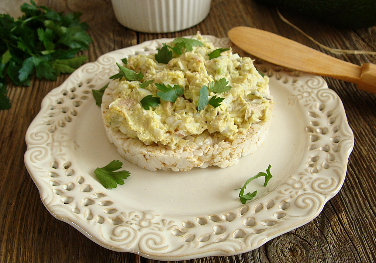 Pasta jajeczna z awokado - DoradcaSmaku.pl