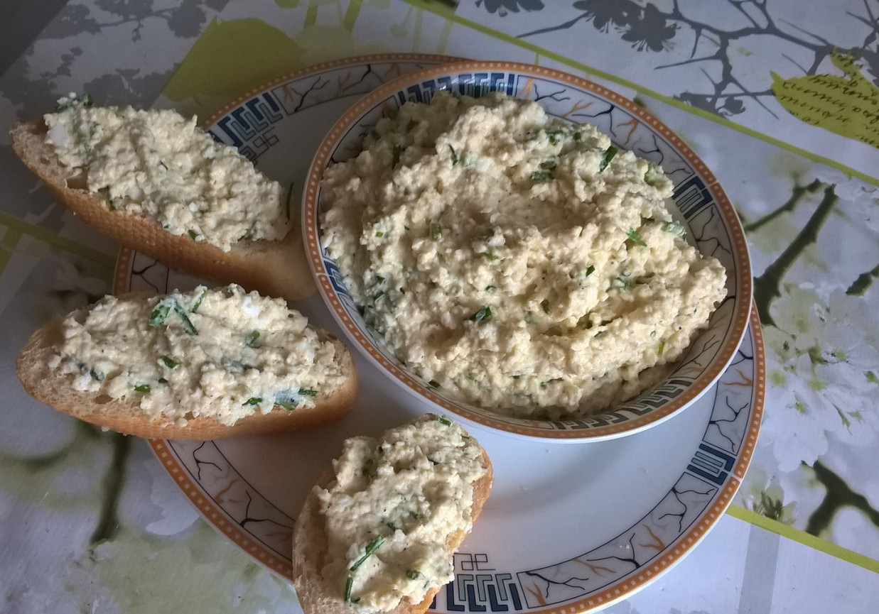 Pasta jajeczna z chrzanem i szczypiorkiem - DoradcaSmaku.pl
