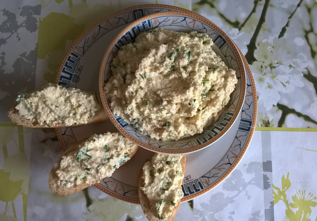 Pasta jajeczna z chrzanem i szczypiorkiem - DoradcaSmaku.pl