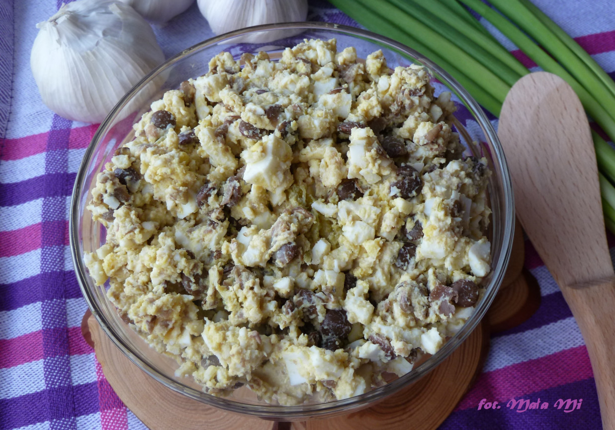 Pasta jajeczna z zieloną soczewicą, chrzanem i ogórkiem kiszonym - DoradcaSmaku.pl