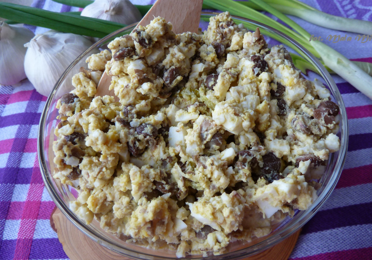 Pasta jajeczna z zieloną soczewicą, chrzanem i ogórkiem kiszonym - DoradcaSmaku.pl