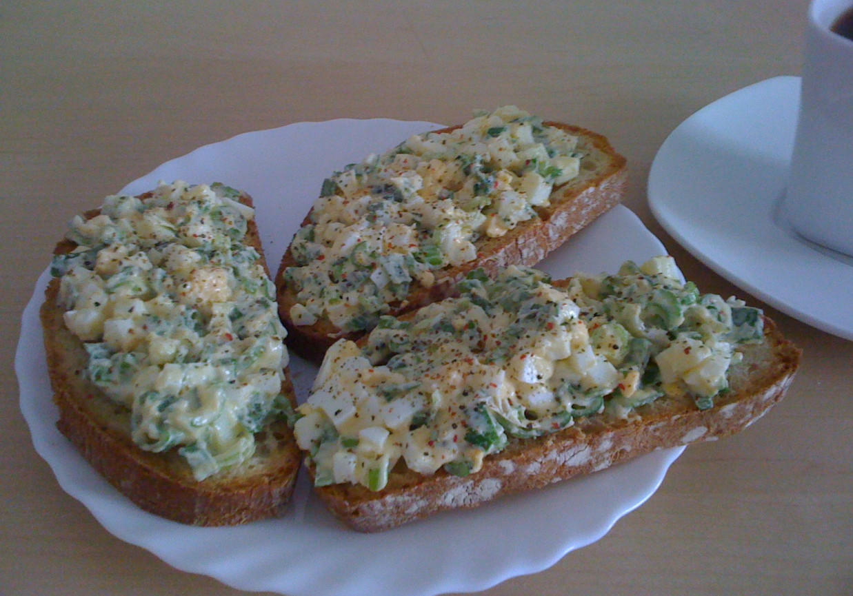 Pasta jajeczna ze szczypiorkiem - DoradcaSmaku.pl