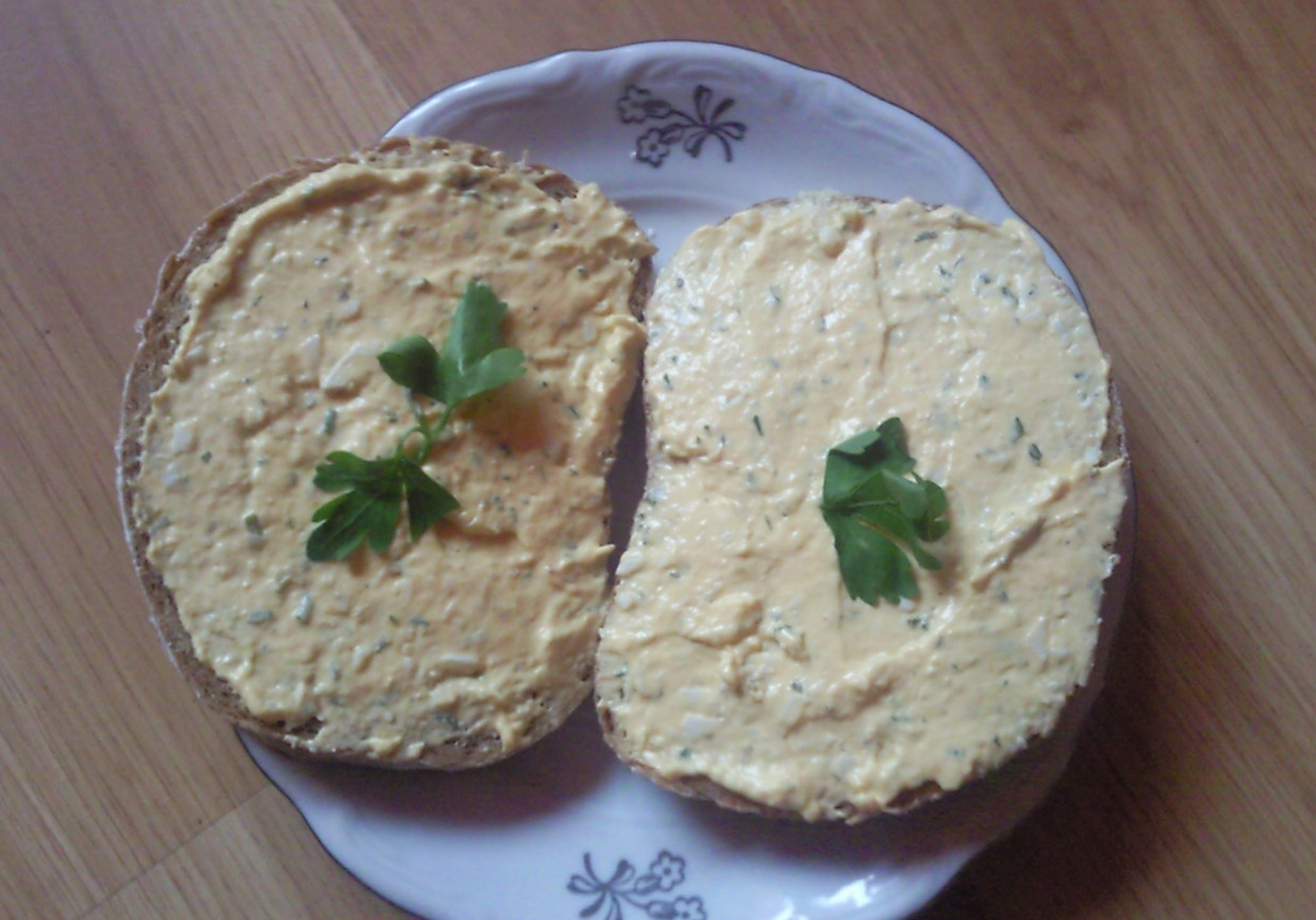Pasta jajeczna ze szczypiorkiem - DoradcaSmaku.pl