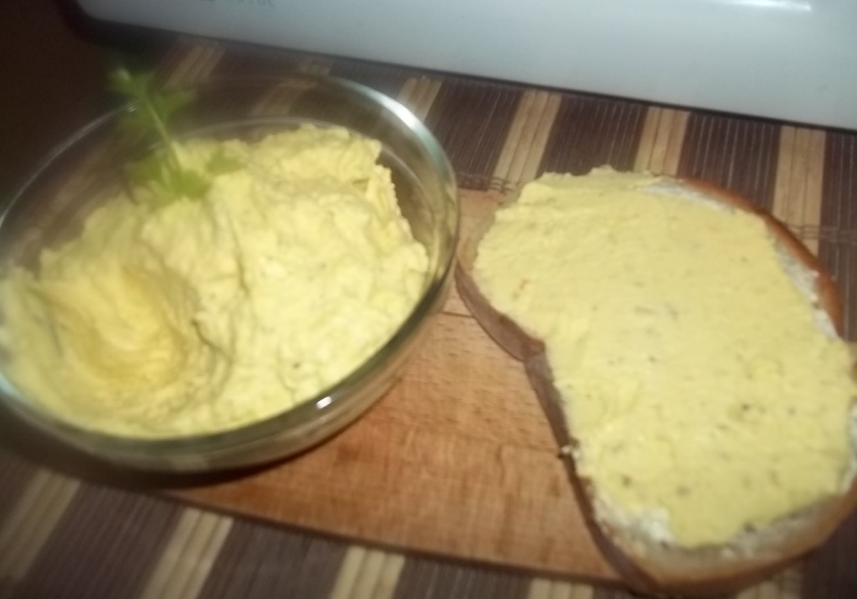 Pasta jajeczna - DoradcaSmaku.pl