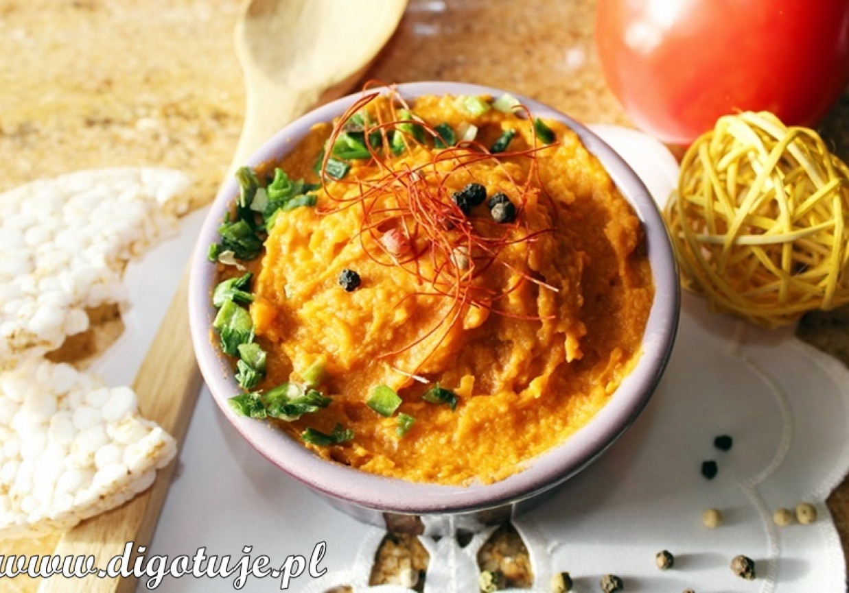 Pasta z ciecierzycy, jajek i suszonych pomidorów - DoradcaSmaku.pl