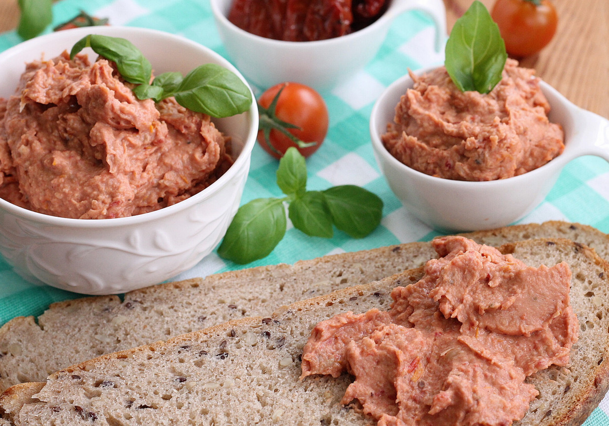 Pasta z fasoli i pomidorów - DoradcaSmaku.pl