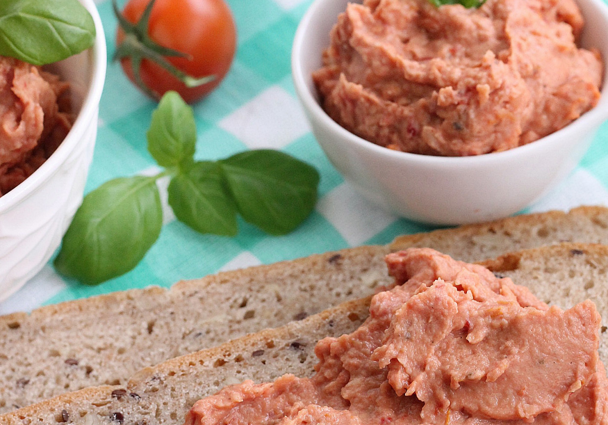 Pasta z fasoli i pomidorów - DoradcaSmaku.pl
