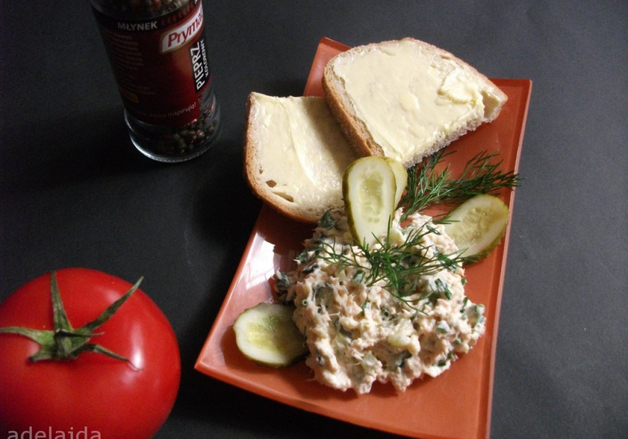 Pasta z łososiowa - DoradcaSmaku.pl