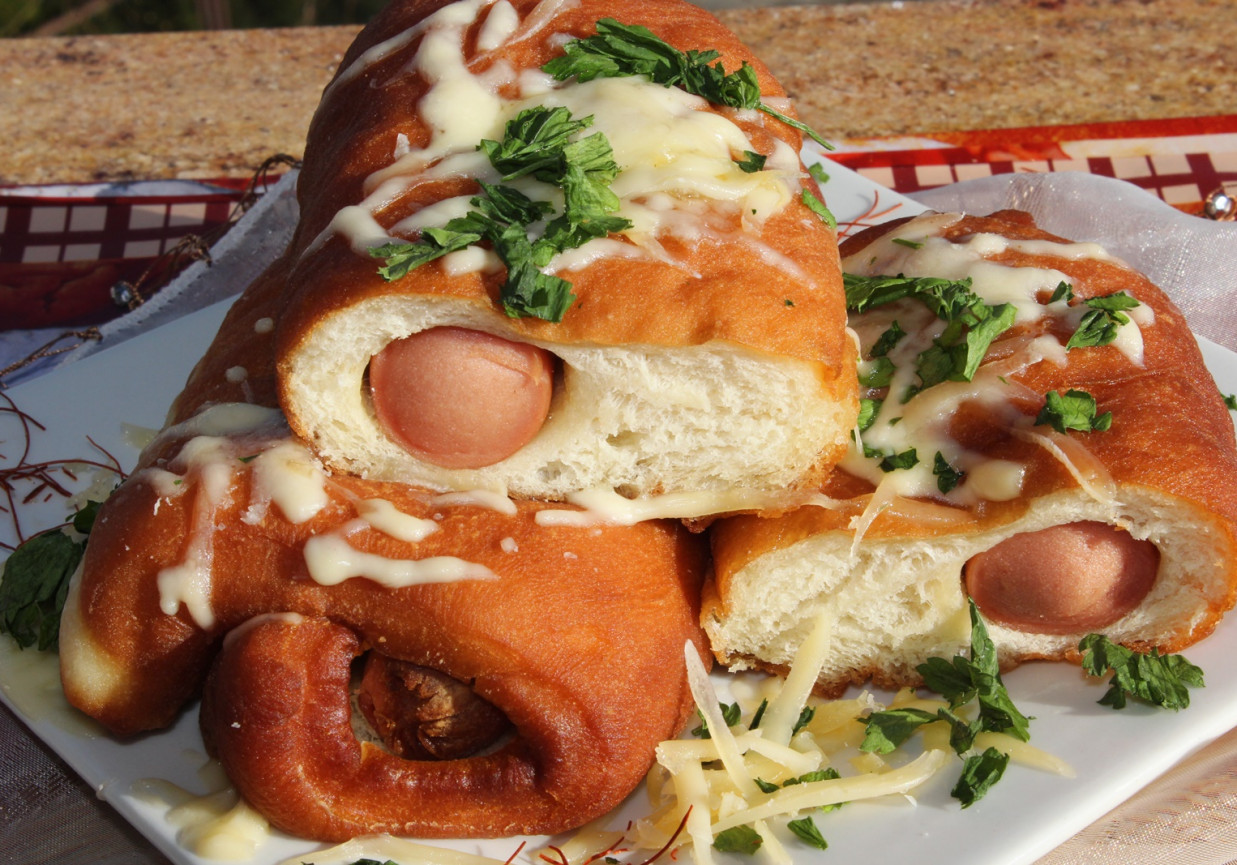 Paszteciki a'la szczecińskie z parówką (drożdżowe, smażone ... Paszteciki a'la szczecińskie z parówką (drożdżowe, smażone ...