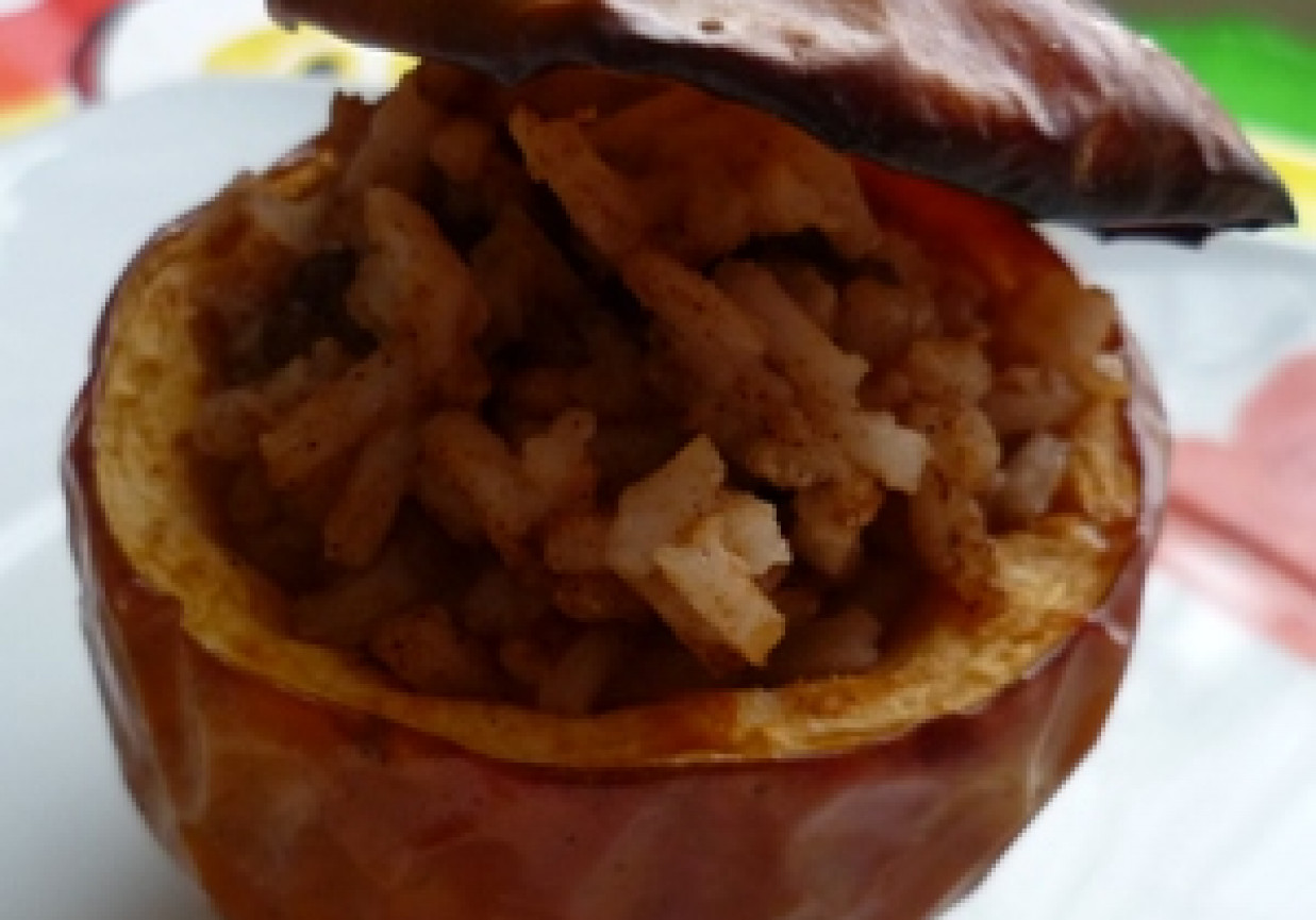 Pieczone jabłka z ryżem i rodzynkami - DoradcaSmaku.pl