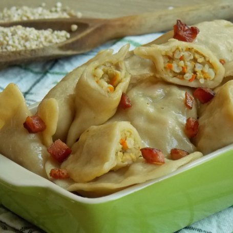 Pierogi 100 najlepszych przepisów na różne pierogi - DoradcaSmaku.pl