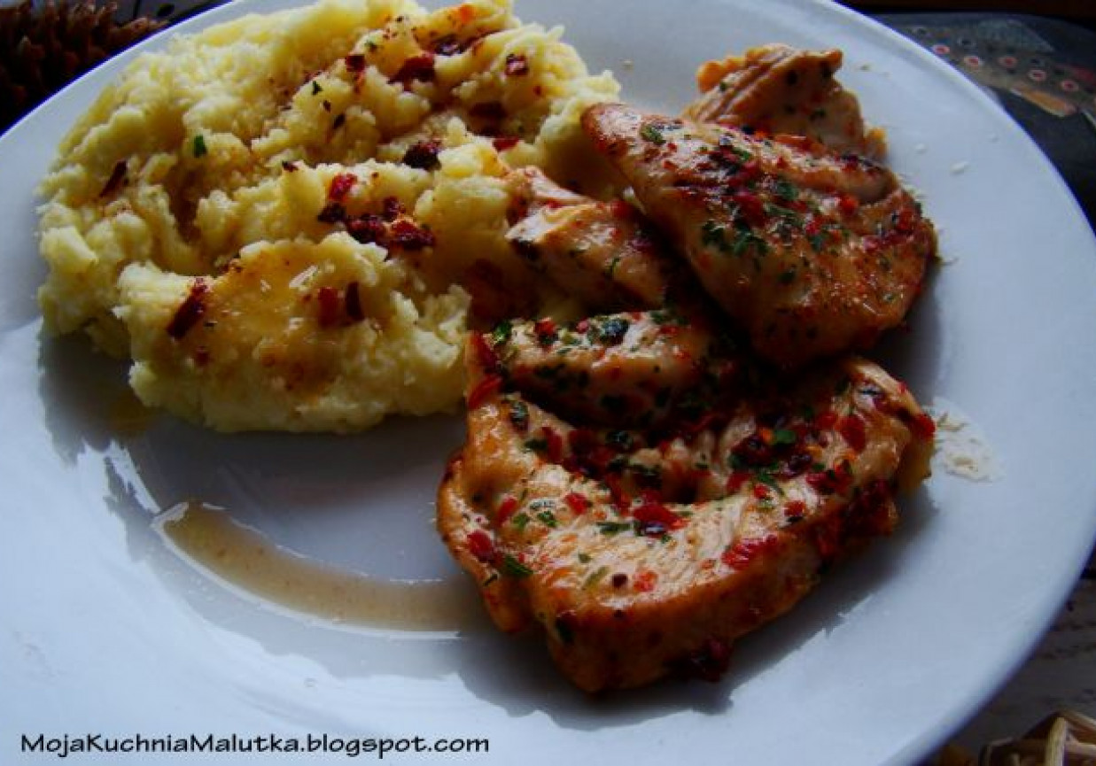 Pierś z kurczaka z suszonymi pomidorami - DoradcaSmaku.pl