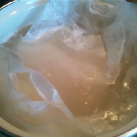 Pikantny gulasz drobiowy z ryżem - DoradcaSmaku.pl