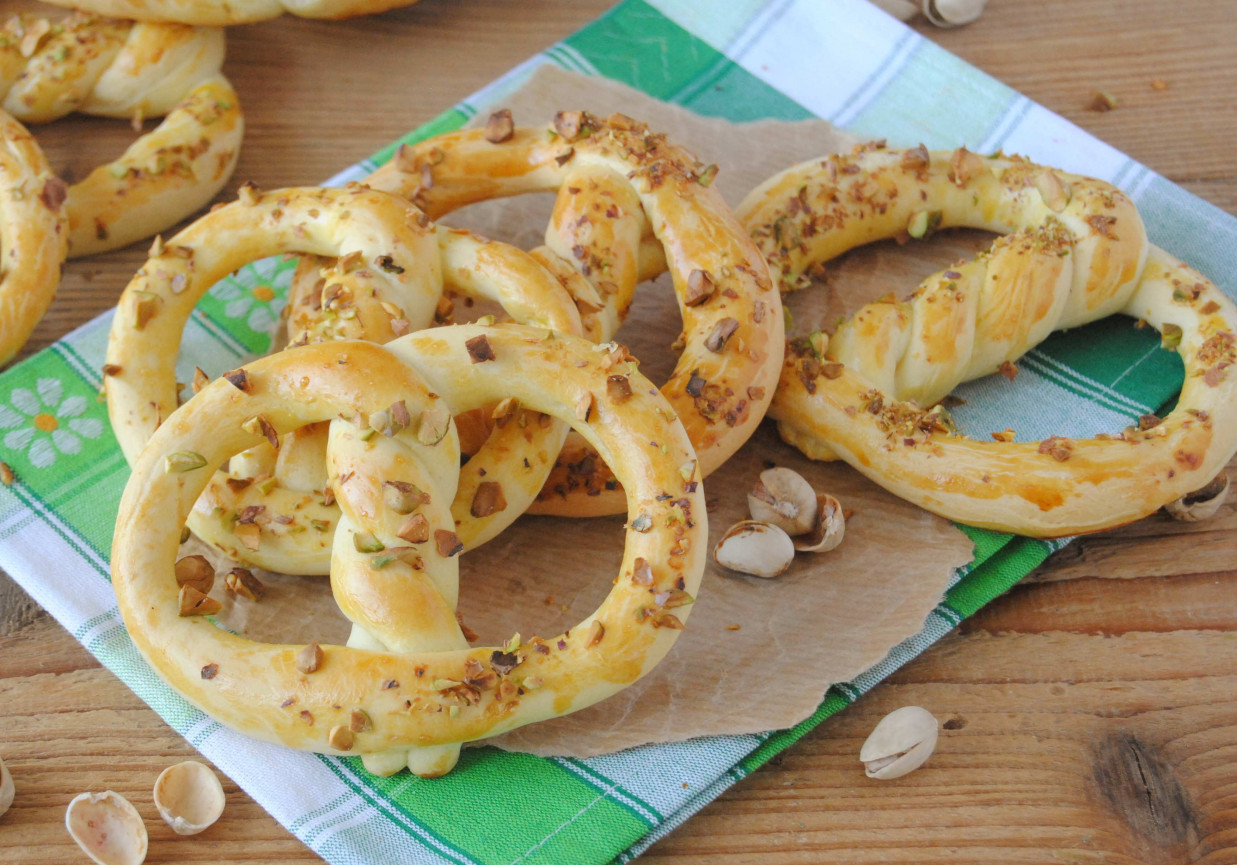 Pistacjowe precle - DoradcaSmaku.pl