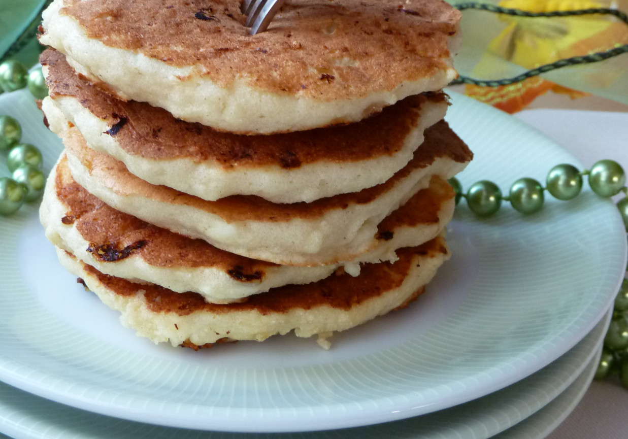 Placuszki z serka wiejskiego z jabłkiem, cynamonem i kardamonem - DoradcaSmaku.pl
