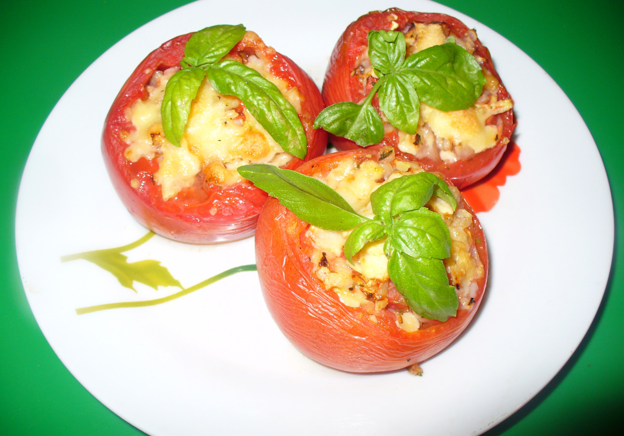 Pomidory faszerowane ryżem i kalarepką - DoradcaSmaku.pl