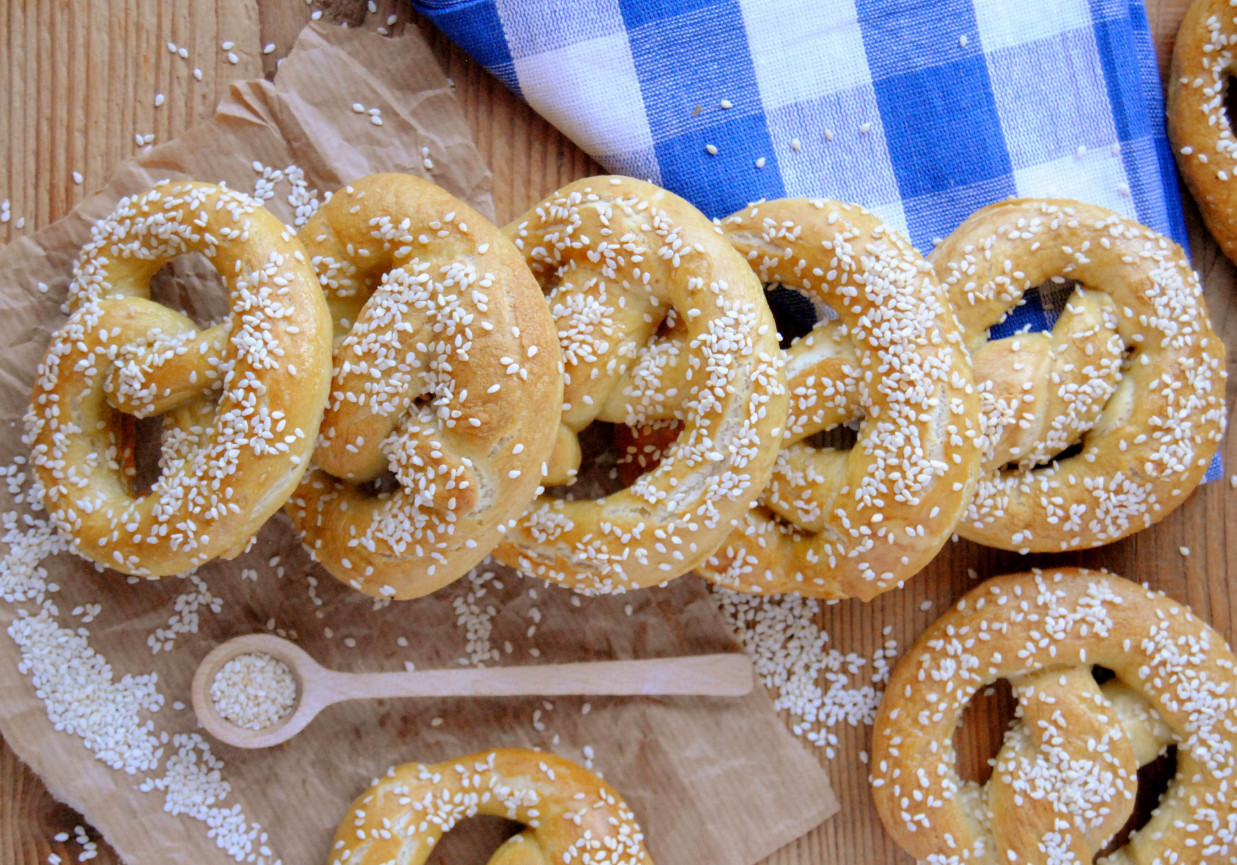 Precle z sezamem - DoradcaSmaku.pl