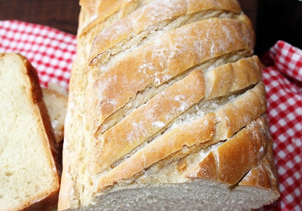 Prosty chleb pszenny na drożdżach (z długą świeżością i chrupiącą ...