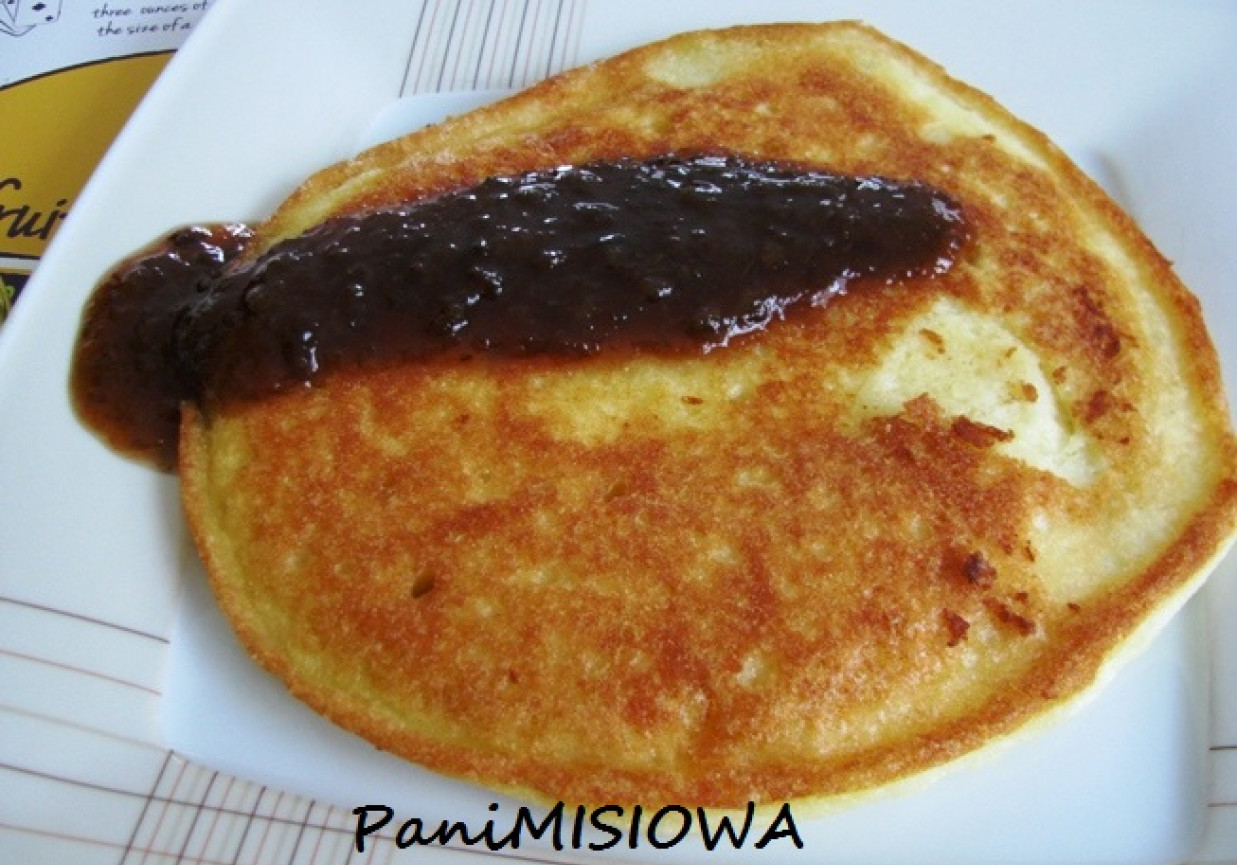 Puszysty omlet z konfiturą śliwkowo-czekoladową - DoradcaSmaku.pl