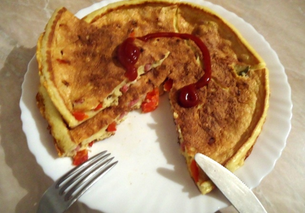 Puszysty omlet z szynką, i papryką - DoradcaSmaku.pl