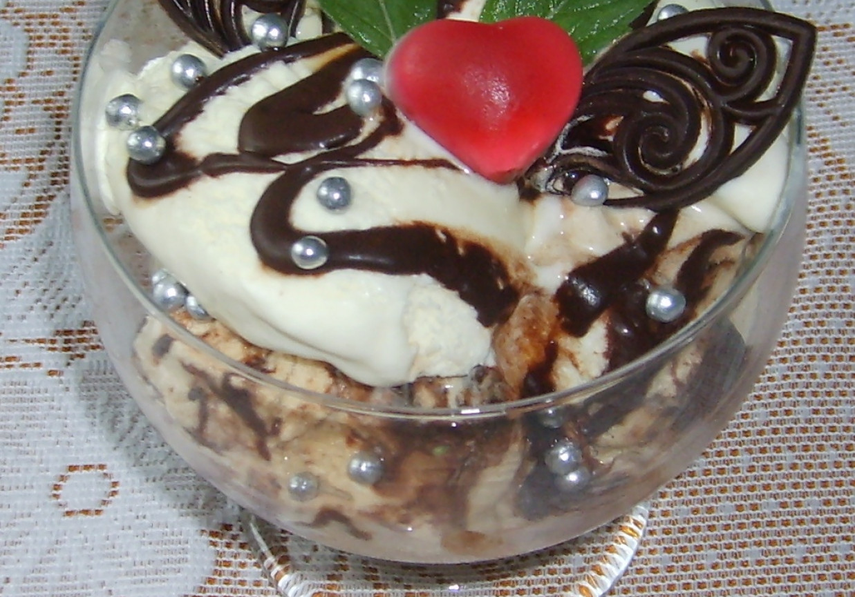 Pyszny deser lodowy - DoradcaSmaku.pl