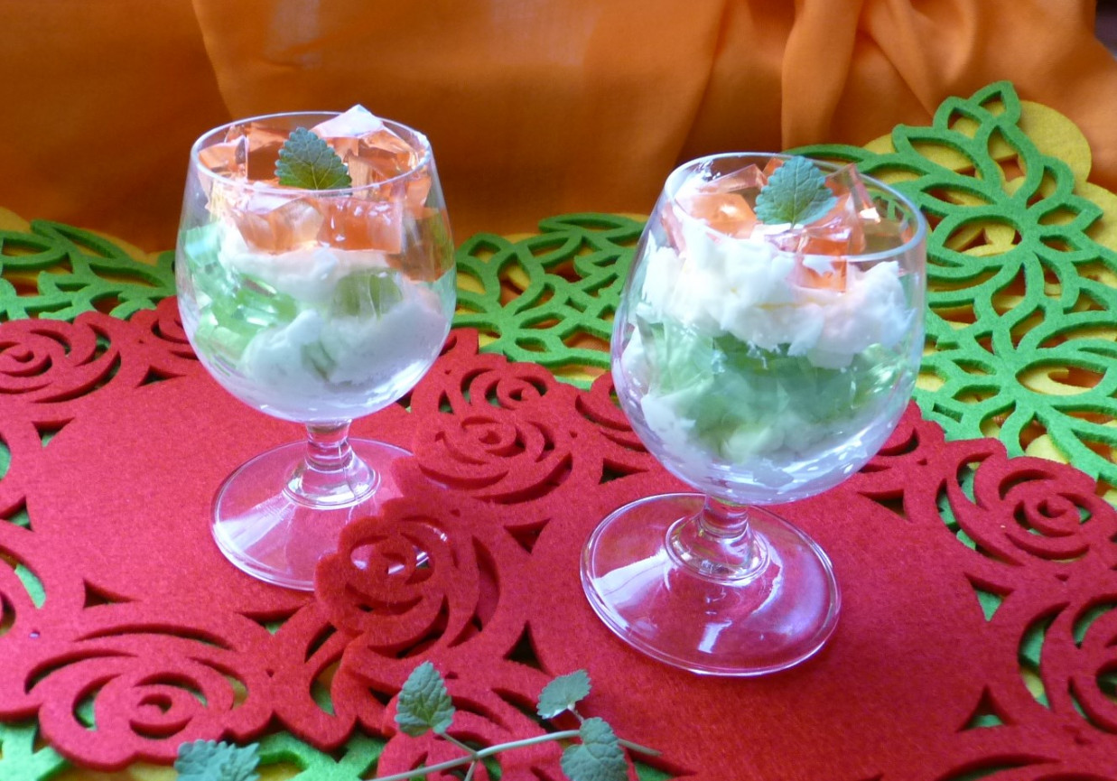 Pyszny deser z galaretką - DoradcaSmaku.pl