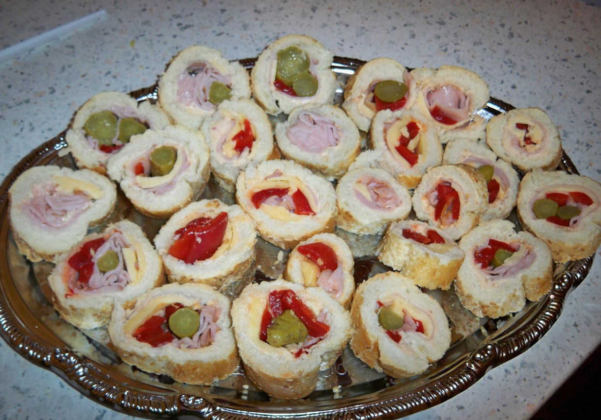 Roladkowe kanapki - DoradcaSmaku.pl