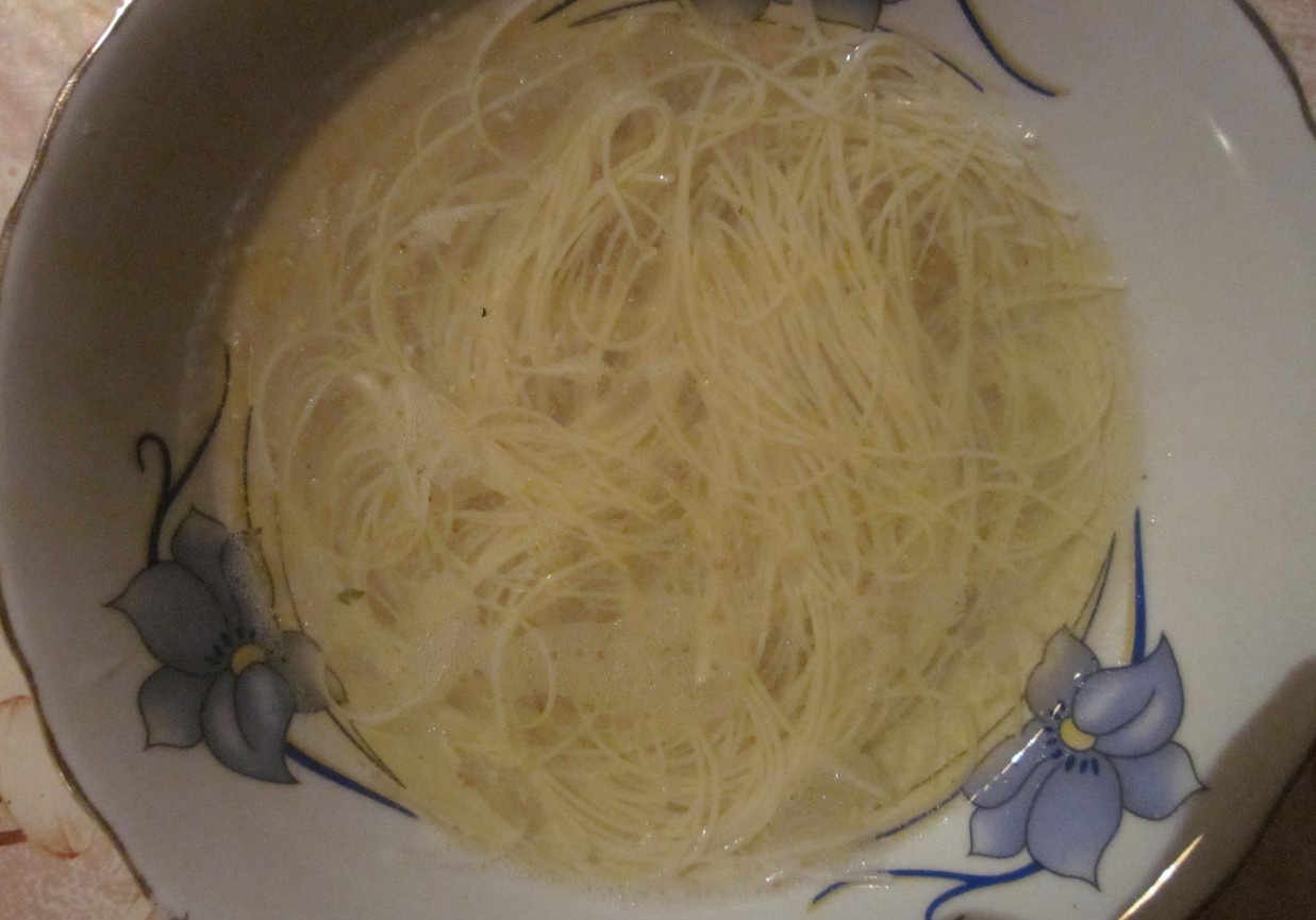 Rosół z makaronem ryżowym - DoradcaSmaku.pl