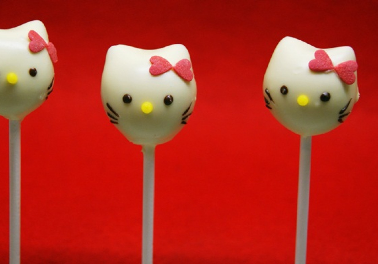 Różane cake pops Hello Kitty - DoradcaSmaku.pl
