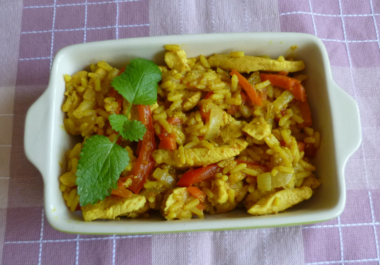 Ryż curry z warzywami i kurczakiem - DoradcaSmaku.pl