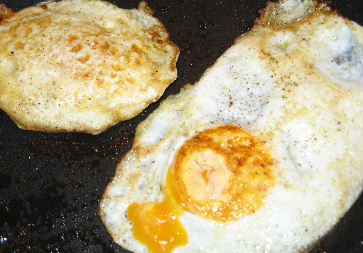 sadzone jajka na twardo - DoradcaSmaku.pl
