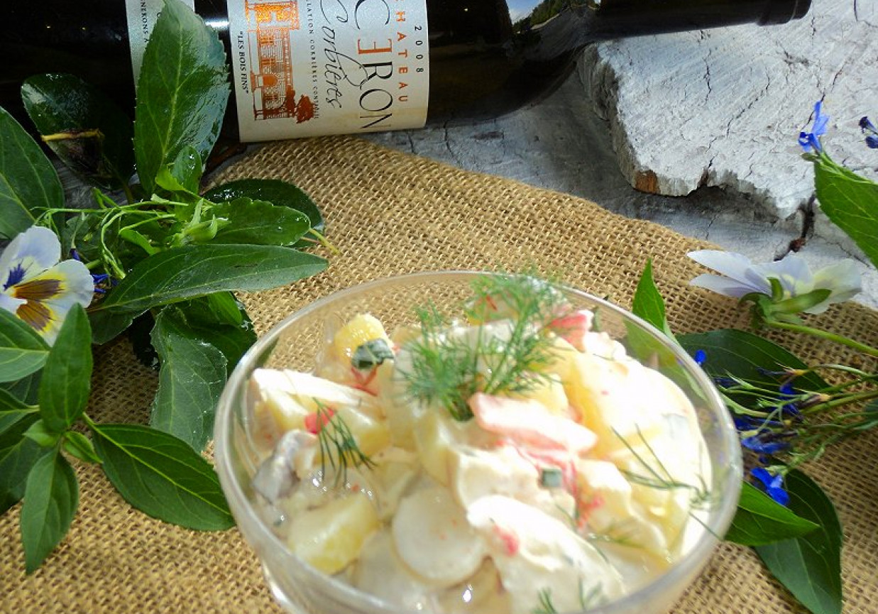 Sałatka śledziowa z ananasem i warzywami - DoradcaSmaku.pl