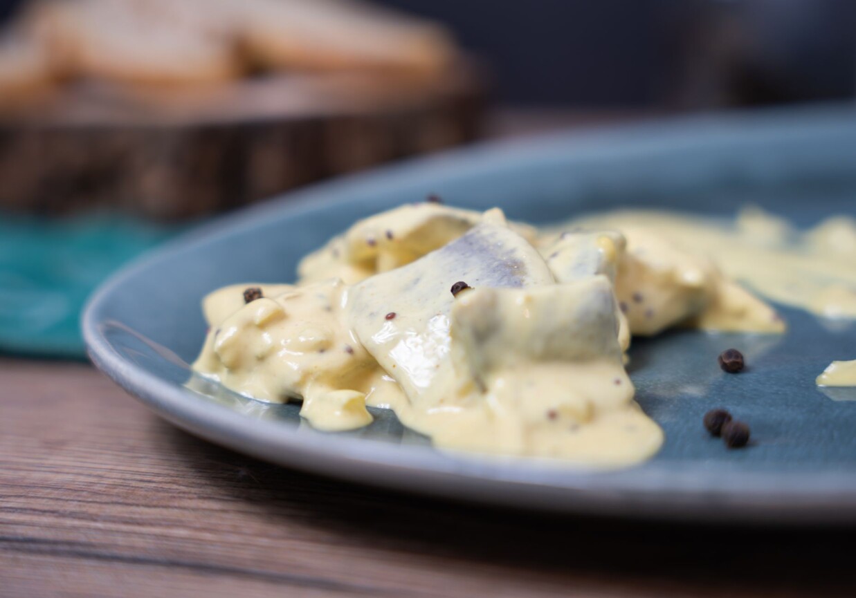 Śledzie w sosie musztardowym - DoradcaSmaku.pl