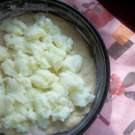 Słodka pizza z owocami i sosem czekoladowym - DoradcaSmaku.pl