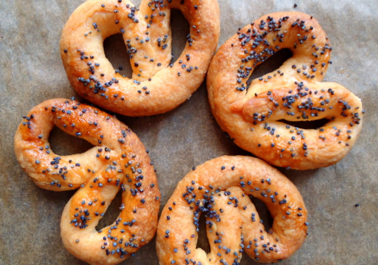 Słone precelki z makiem - DoradcaSmaku.pl