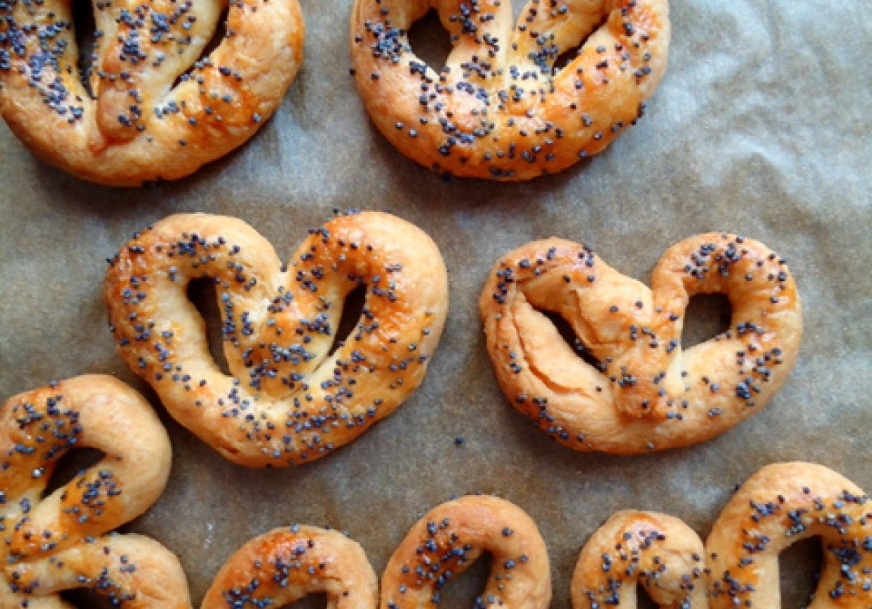 Słone precelki z makiem - DoradcaSmaku.pl