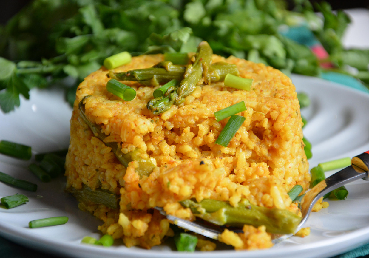 Smażony ryż curry ze szparagami - DoradcaSmaku.pl