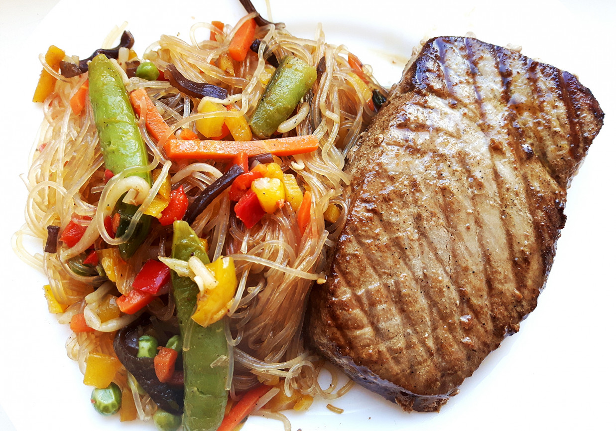 Stek z tuńczyka marynowana i grillowany - DoradcaSmaku.pl