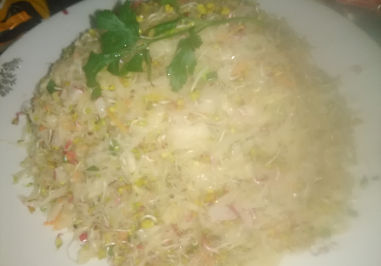 Surówka z kiełków - DoradcaSmaku.pl