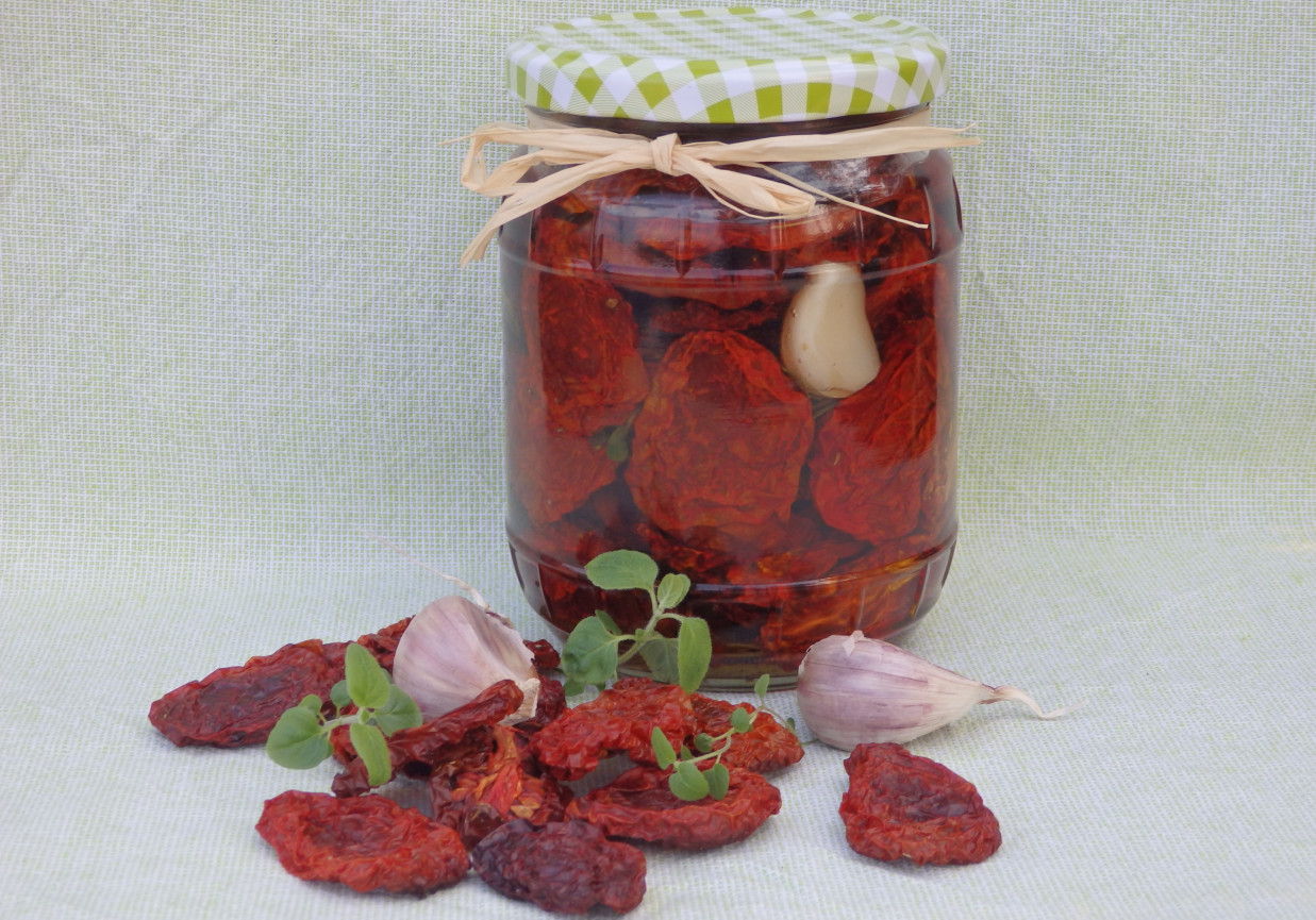 Suszone pomidory w oleju - DoradcaSmaku.pl