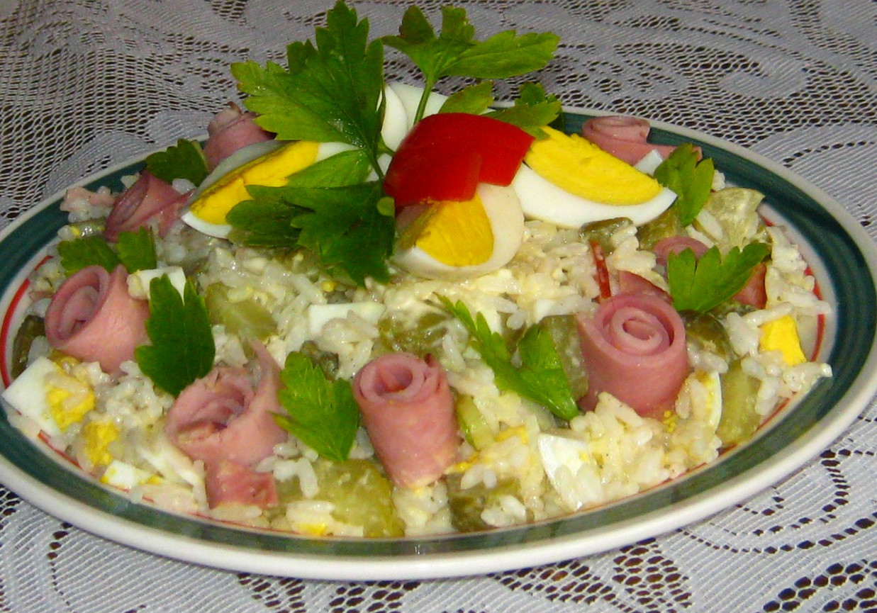 Szybka sałatka z ryżem - DoradcaSmaku.pl