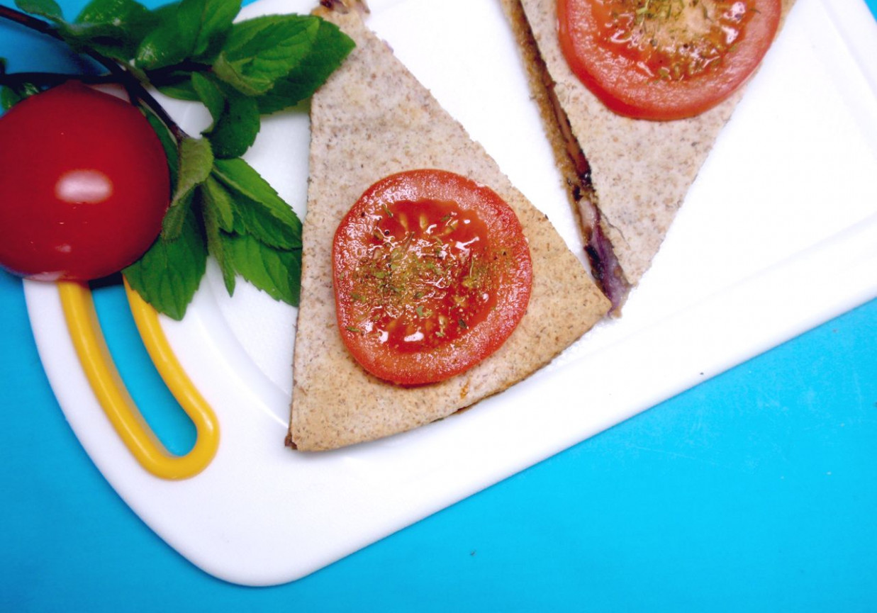 Tortilla ala pizza - DoradcaSmaku.pl