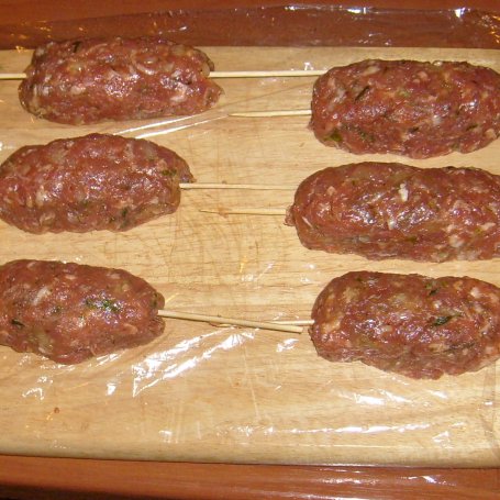 TURECKI KEBAB NA PATYKU Z MARYNOWANYMI WARZYWAMI - DoradcaSmaku.pl