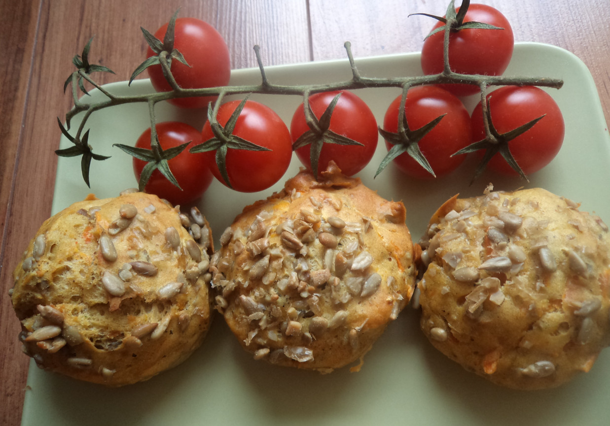 Wytrawne muffinki marchewkowe ze słonecznikiem :) - DoradcaSmaku.pl Wytrawne muffinki marchewkowe ze słonecznikiem :) - DoradcaSmaku.pl