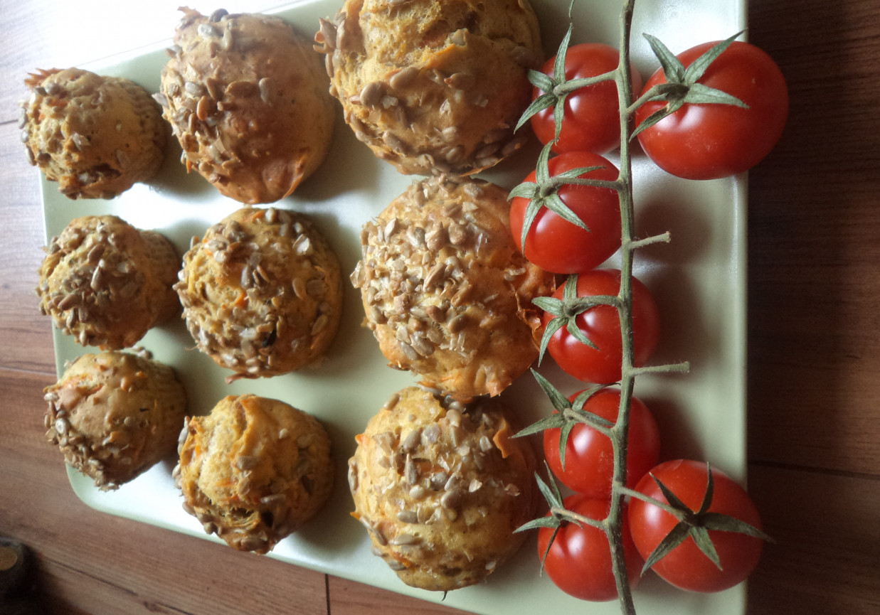 Wytrawne muffinki marchewkowe ze słonecznikiem :) - DoradcaSmaku.pl Wytrawne muffinki marchewkowe ze słonecznikiem :) - DoradcaSmaku.pl