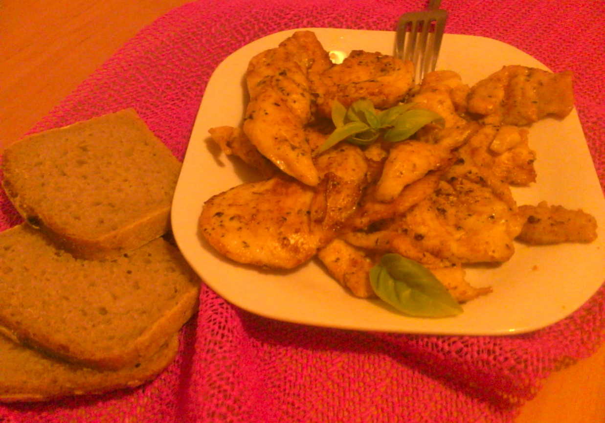 Ziołowa pierś z kurczaka na ostro - DoradcaSmaku.pl