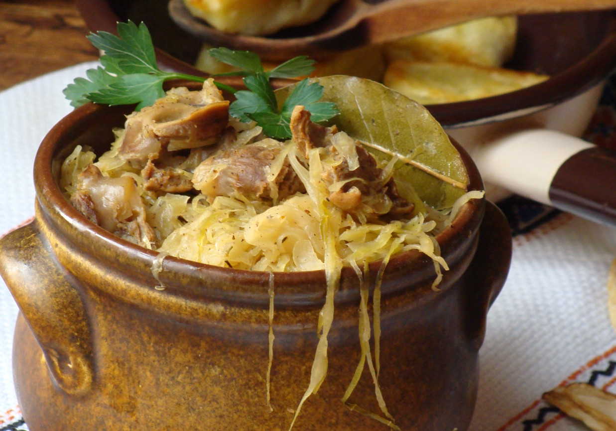 Żołądki drobiowe w kapuście - DoradcaSmaku.pl