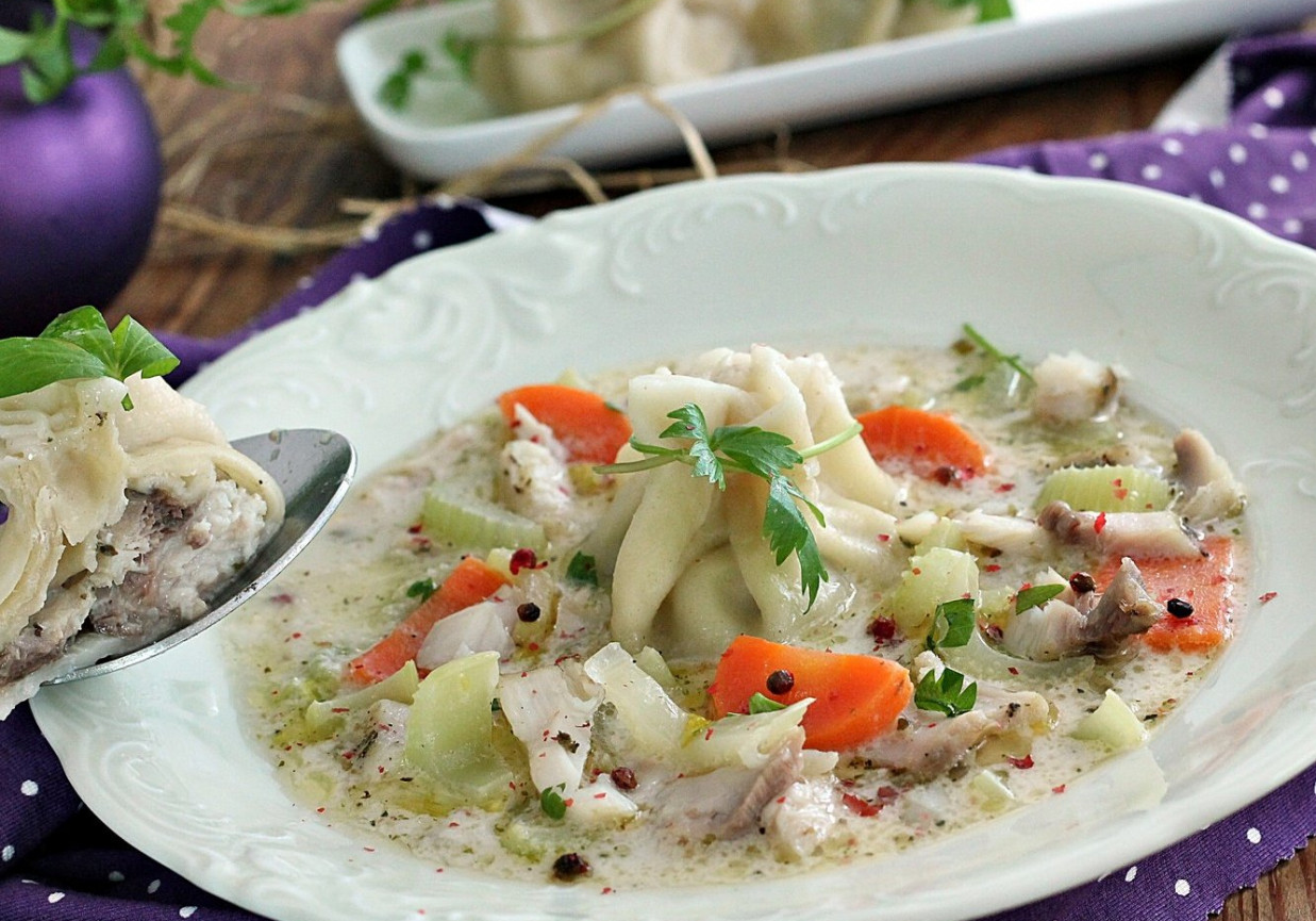 Zupa z karpia z sakiewkami - DoradcaSmaku.pl